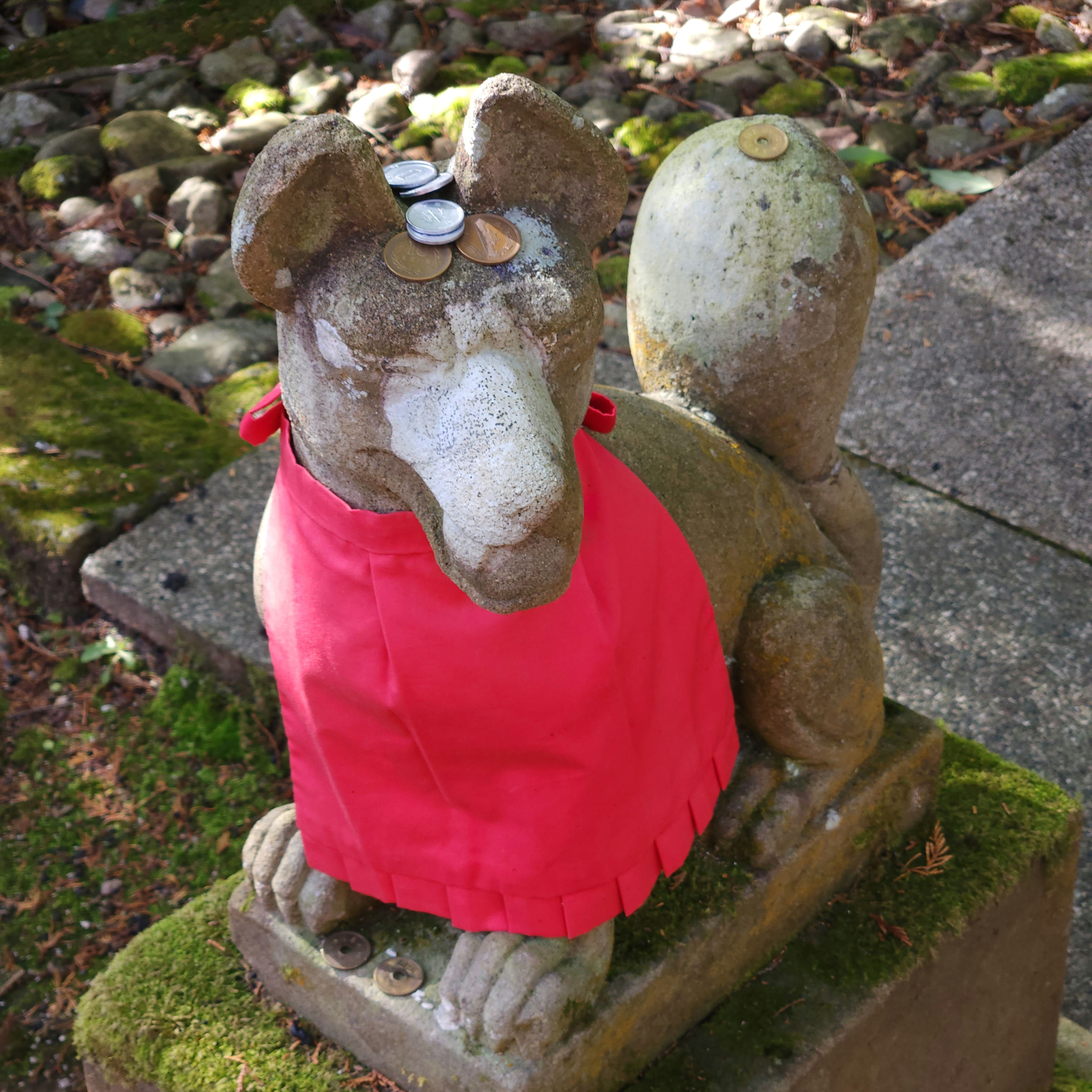 温泉と平山郁夫（お散歩カメラ 2025-01-19） [text.Baldanders.info]