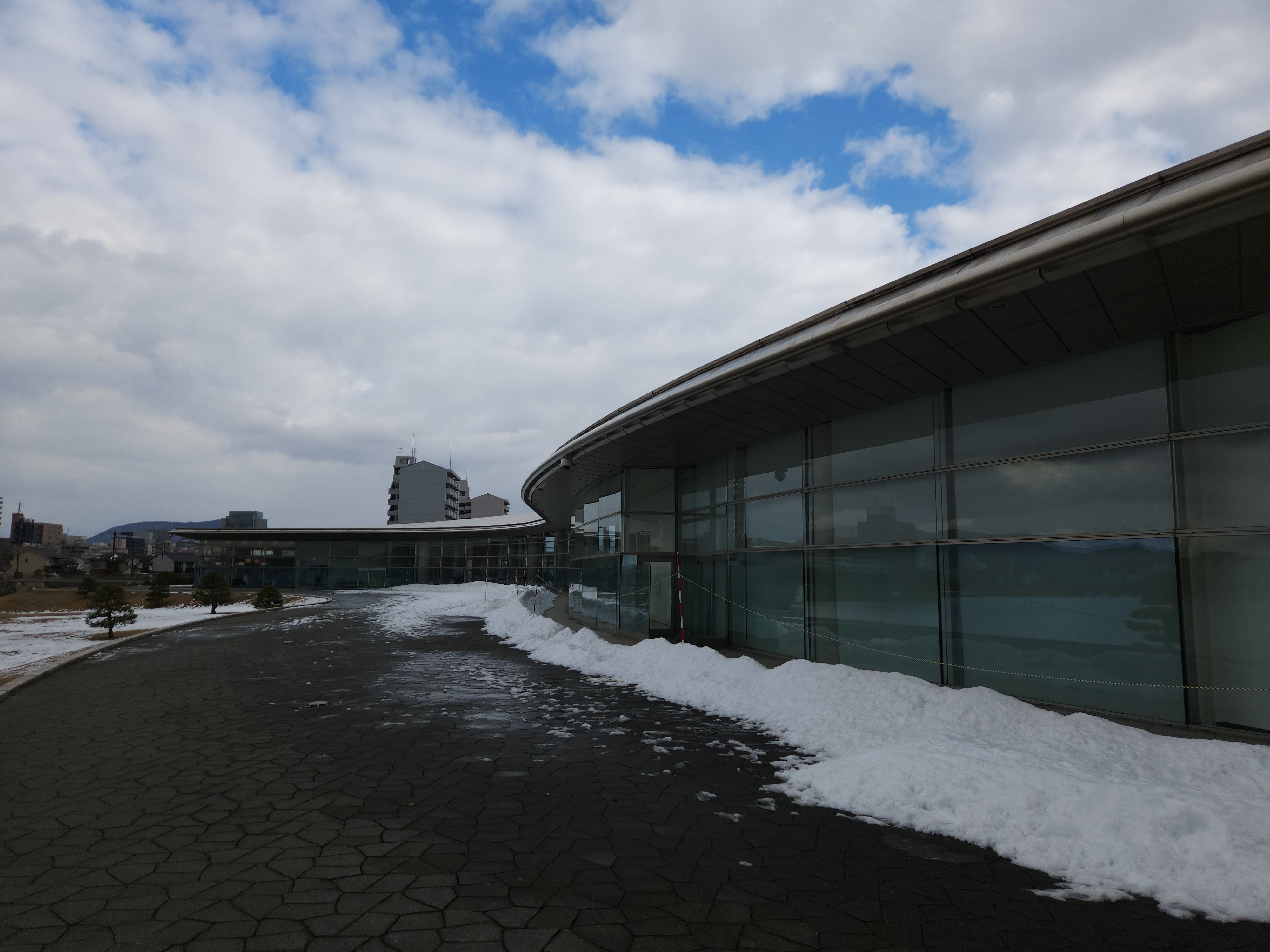 雪と温泉（お散歩カメラ 2025-02-11） | text.Baldanders.info